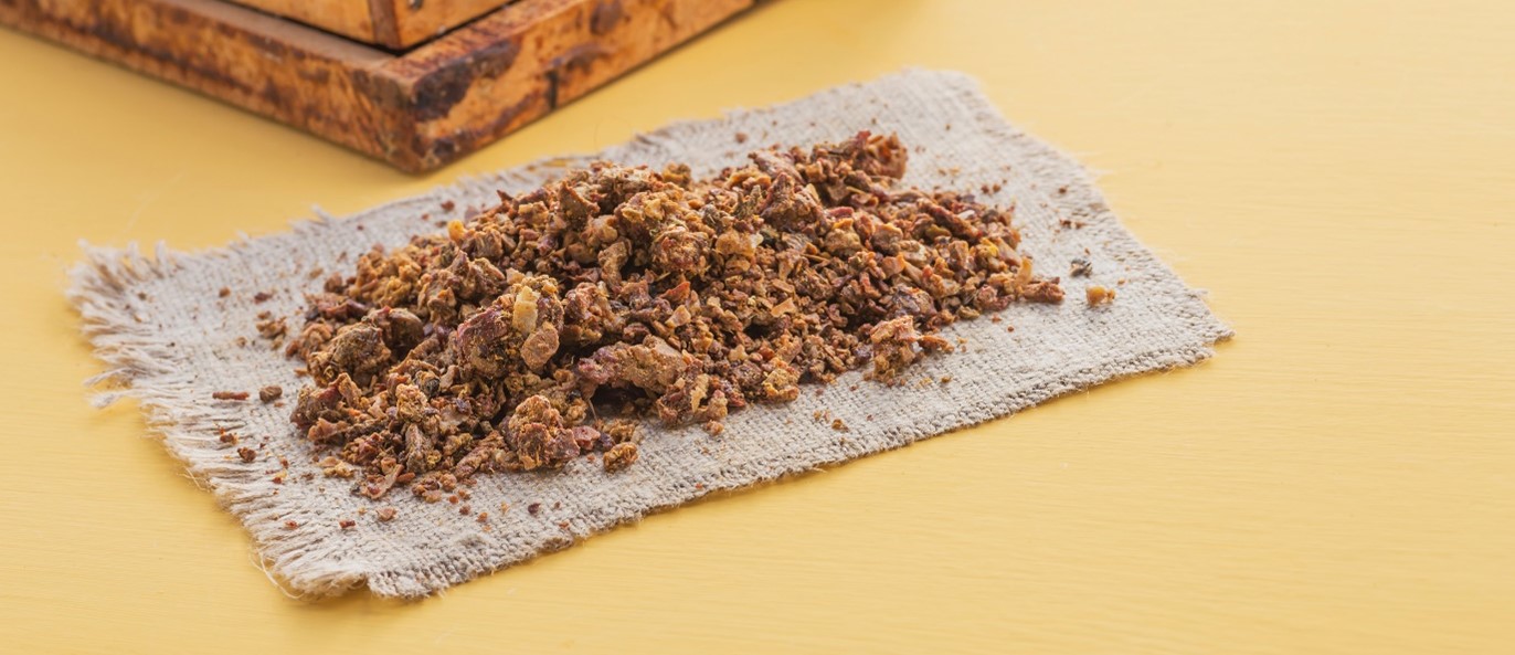 La propolis en cosmétique – Folies Royales
